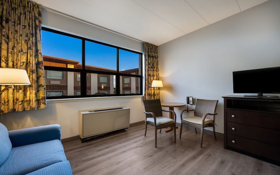 Gateway Inn from $121. Merrick Hotel Deals & Reviews - KAYAK