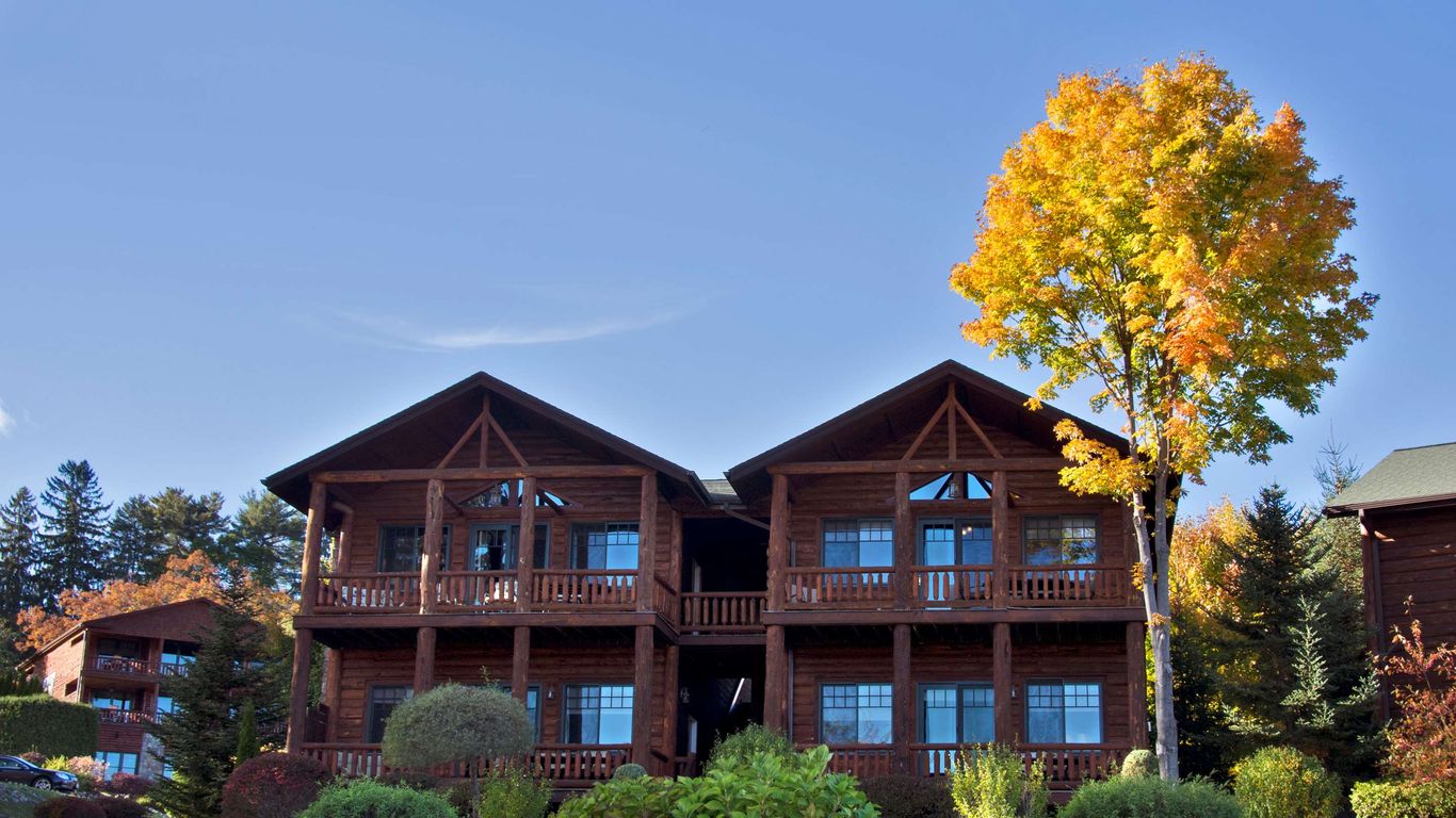 The Lodges at Cresthaven from $124. Lake George Hotel Deals & Reviews ...