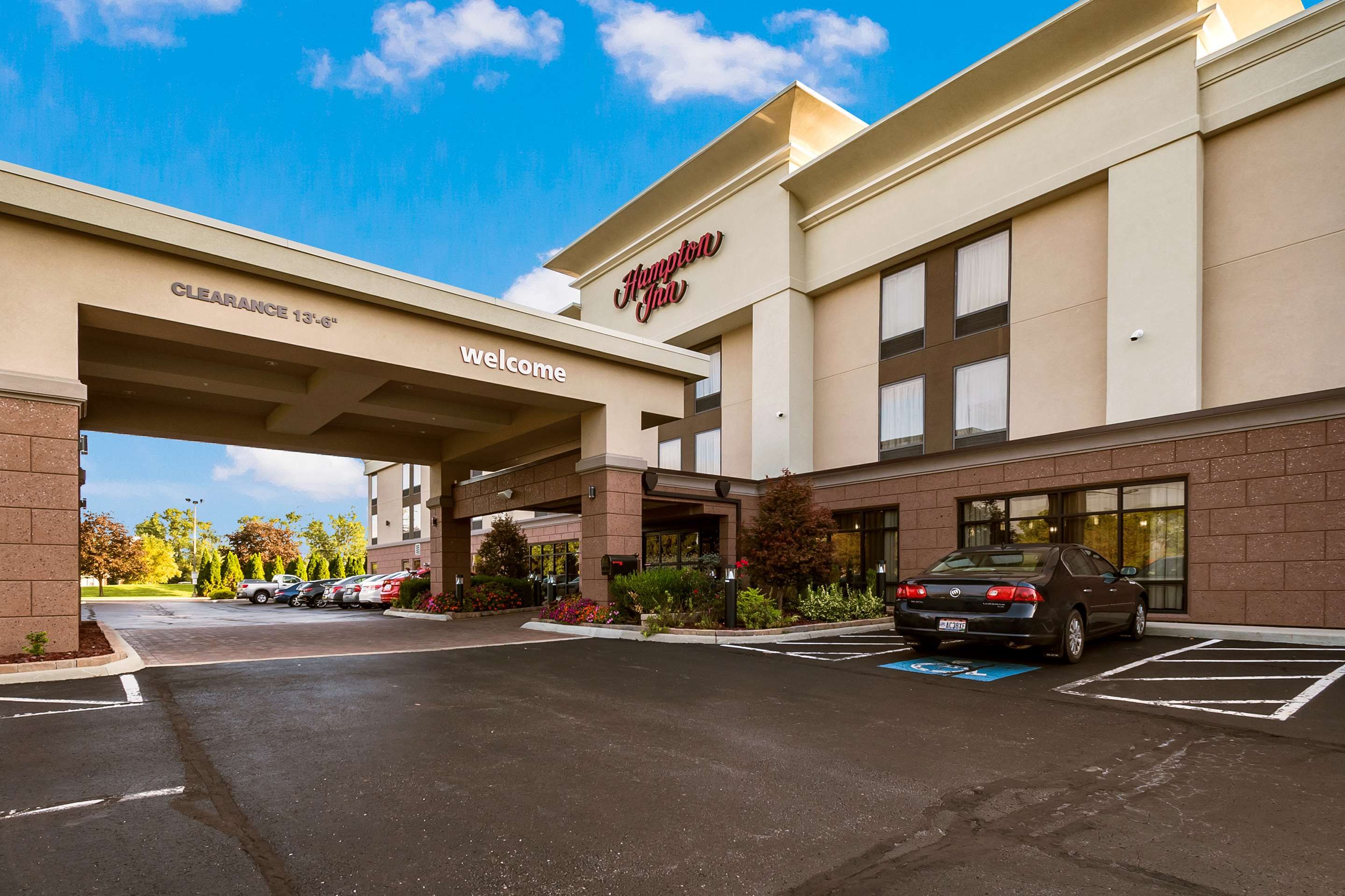 Hampton Inn Columbus-West from $134. Columbus Hotel Deals & Reviews - KAYAK