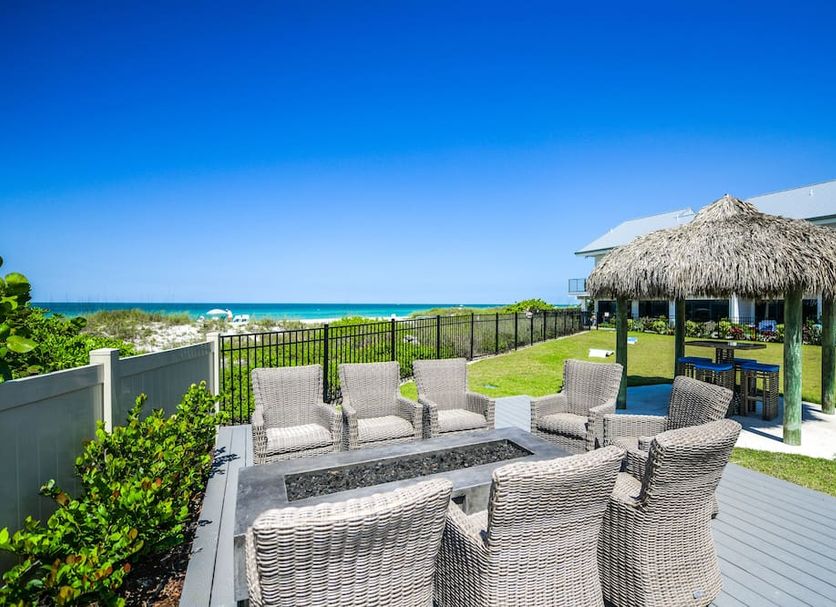Anna Maria Beach Resort from $332. Holmes Beach Hotel Deals & Reviews ...
