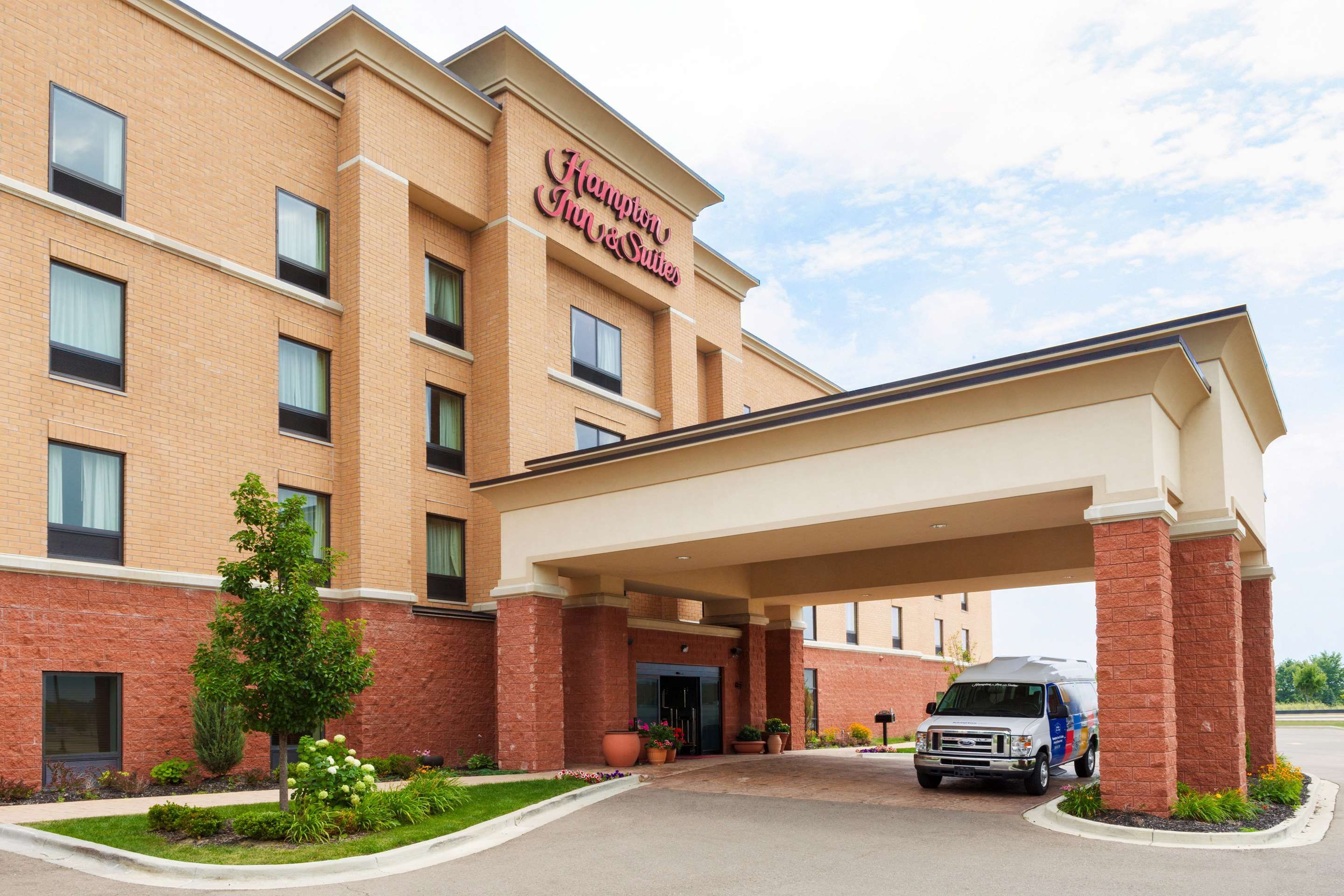 Hampton Inn & Suites Detroit/Chesterfield Township from $10 ...