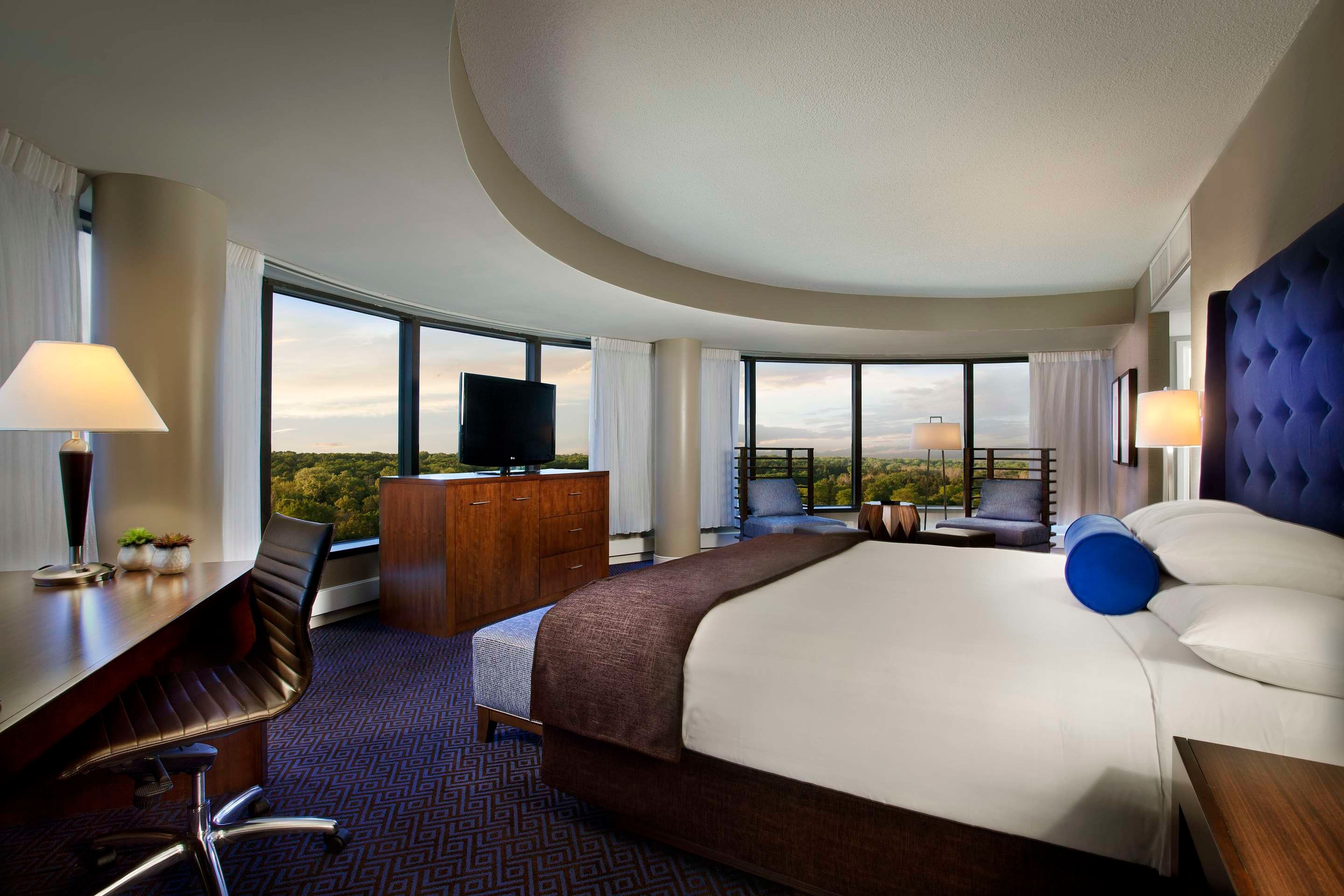 Hyatt Regency Lisle near Naperville from $24. Lisle Hotel Deals ...