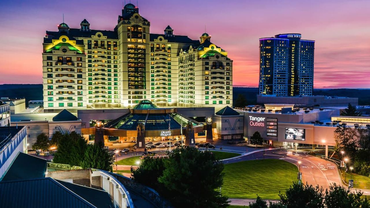Grand Pequot Tower from $189. Mashantucket Hotel Deals & Reviews - KAYAK