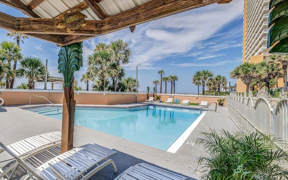 Holiday Terrace Beachfront Hotel, a By The Sea Resort from $44. Panama ...