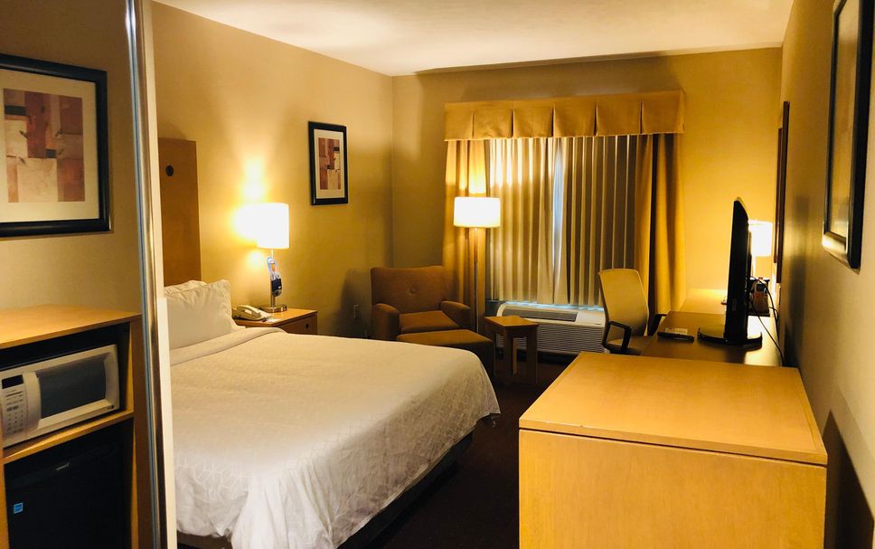 Holiday Inn Express Saltillo Zona Aeropuerto from $68. Saltillo Hotel ...