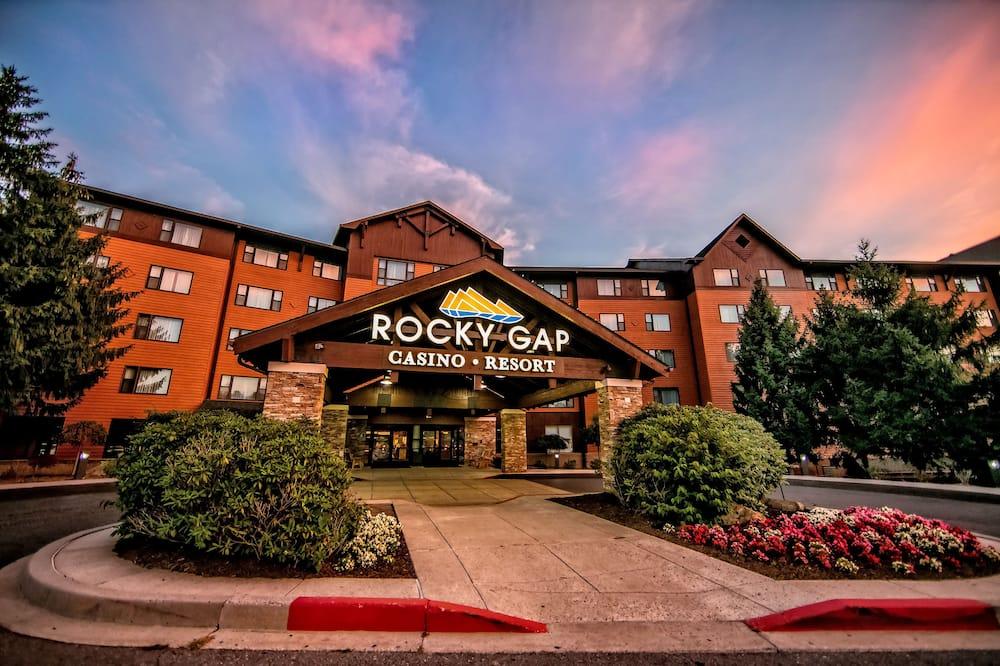 Rocky Gap Casino Resort from 77. Flintstone Hotel Deals Reviews KAYAK