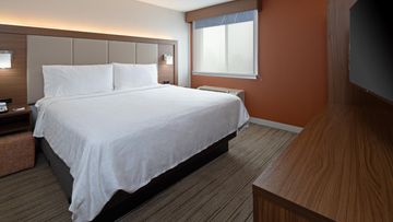 Holiday Inn Express Hotel & Suites Seatac, An IHG Hotel from $92 ...