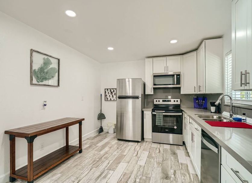 Singer Island Inn from $121. West Palm Beach Hotel Deals & Reviews - KAYAK