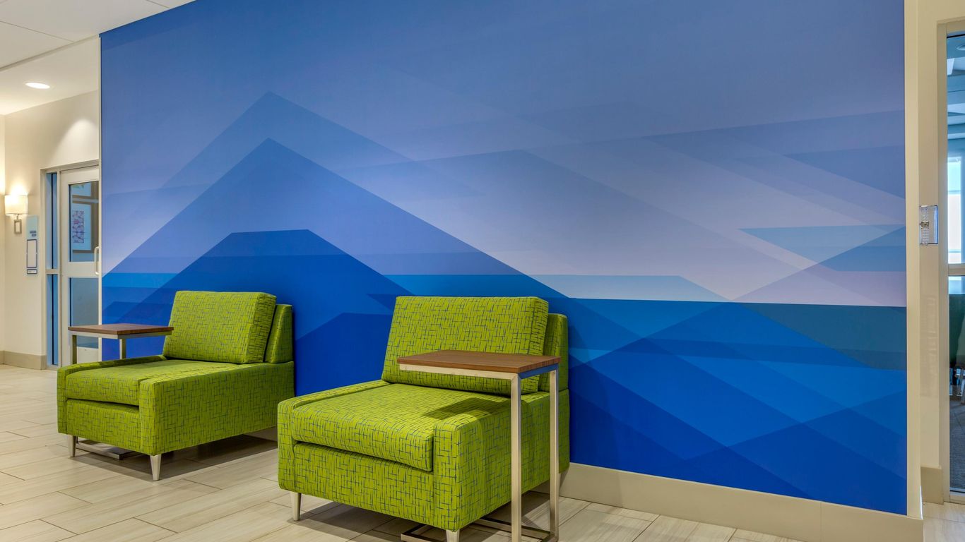 Holiday Inn Express & Suites Phoenix Dwtn - State Capitol By IHG from ...