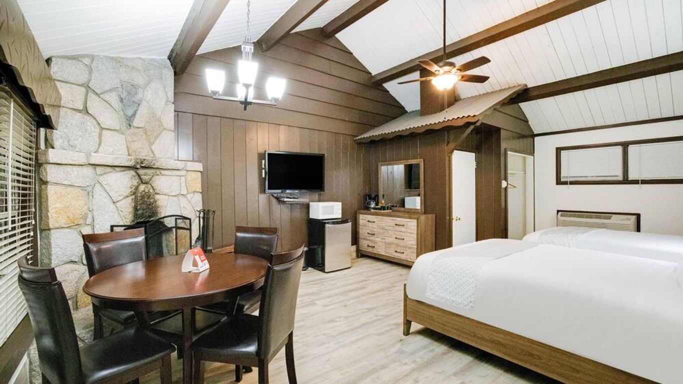 Arrowhead Tree Top Lodge from $106. Lake Arrowhead Hotel Deals ...