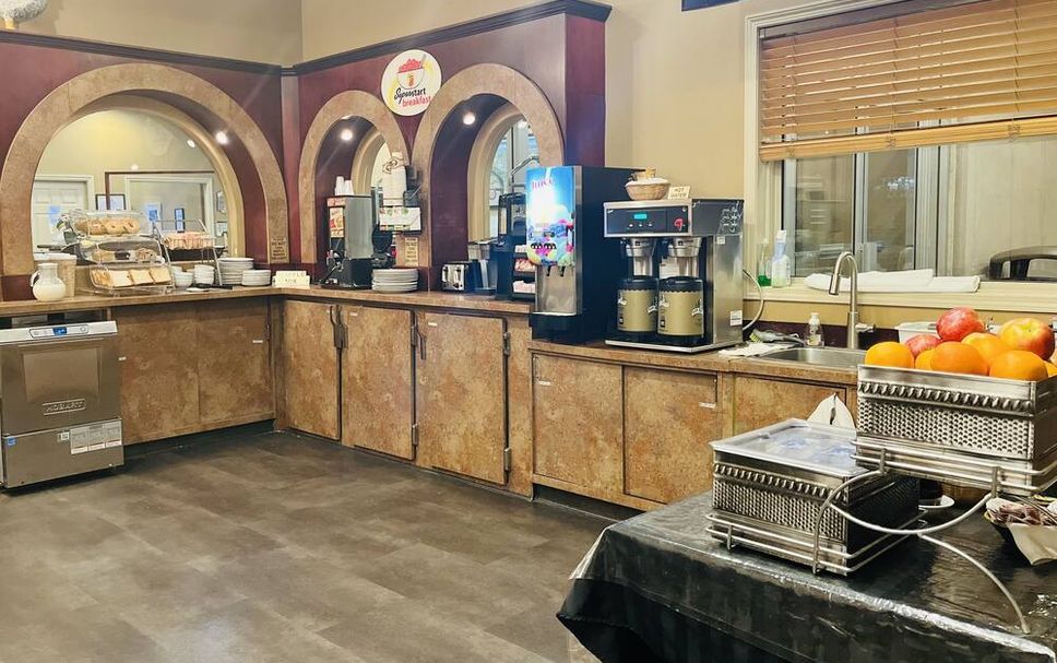 Super 8 by Wyndham Castlegar BC from $80. Castlegar Hotel Deals ...