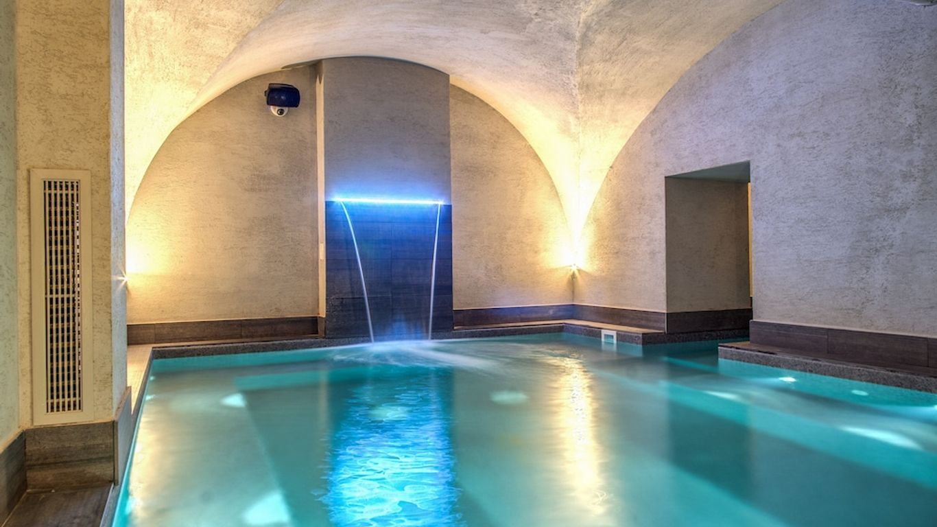 Hotel 77 Seventy-Seven from $82. Rome Hotel Deals & Reviews - KAYAK