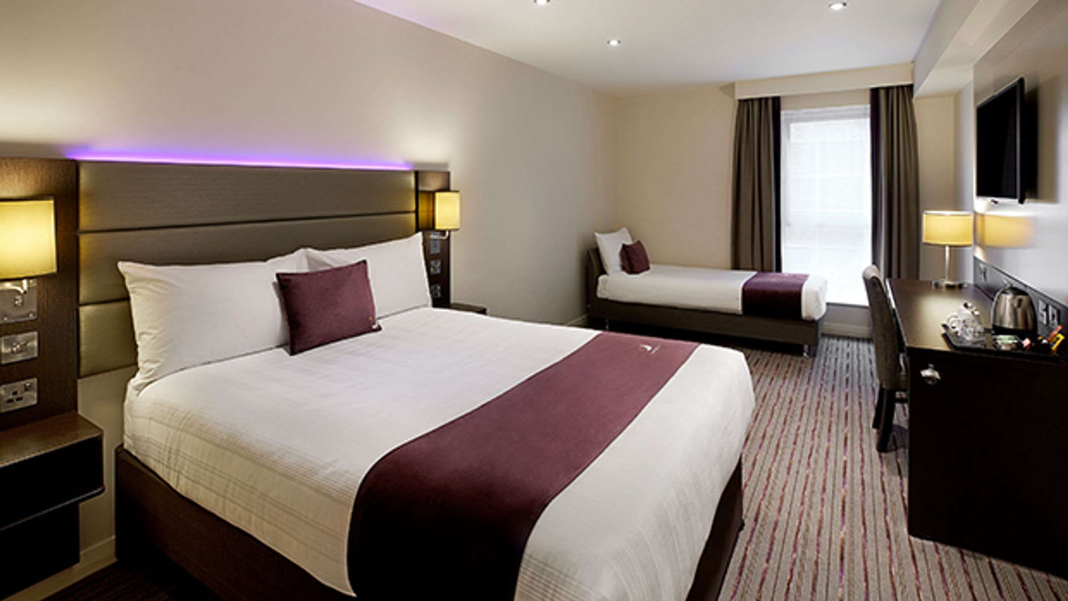 Premier Inn Chessington from $64. Chessington Hotel Deals & Reviews - KAYAK