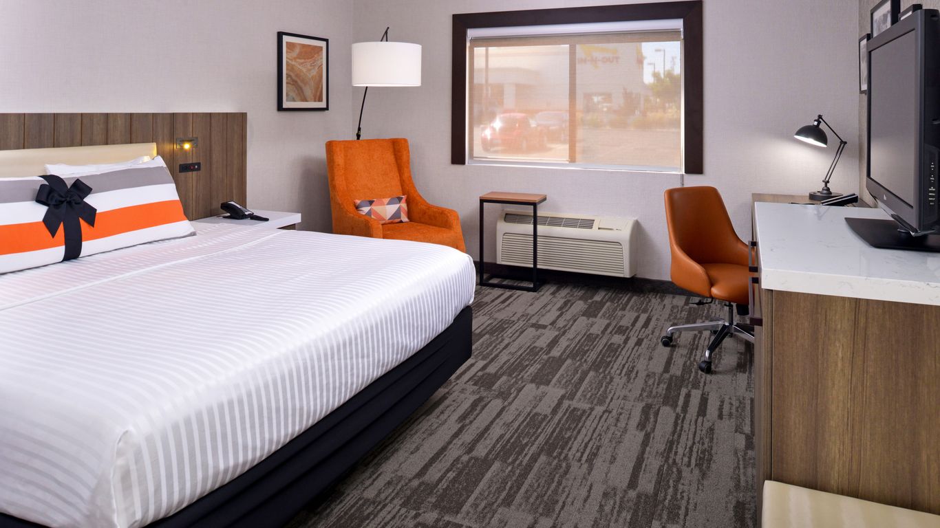 Modesto Hotel from $18. Modesto Hotel Deals & Reviews - KAYAK
