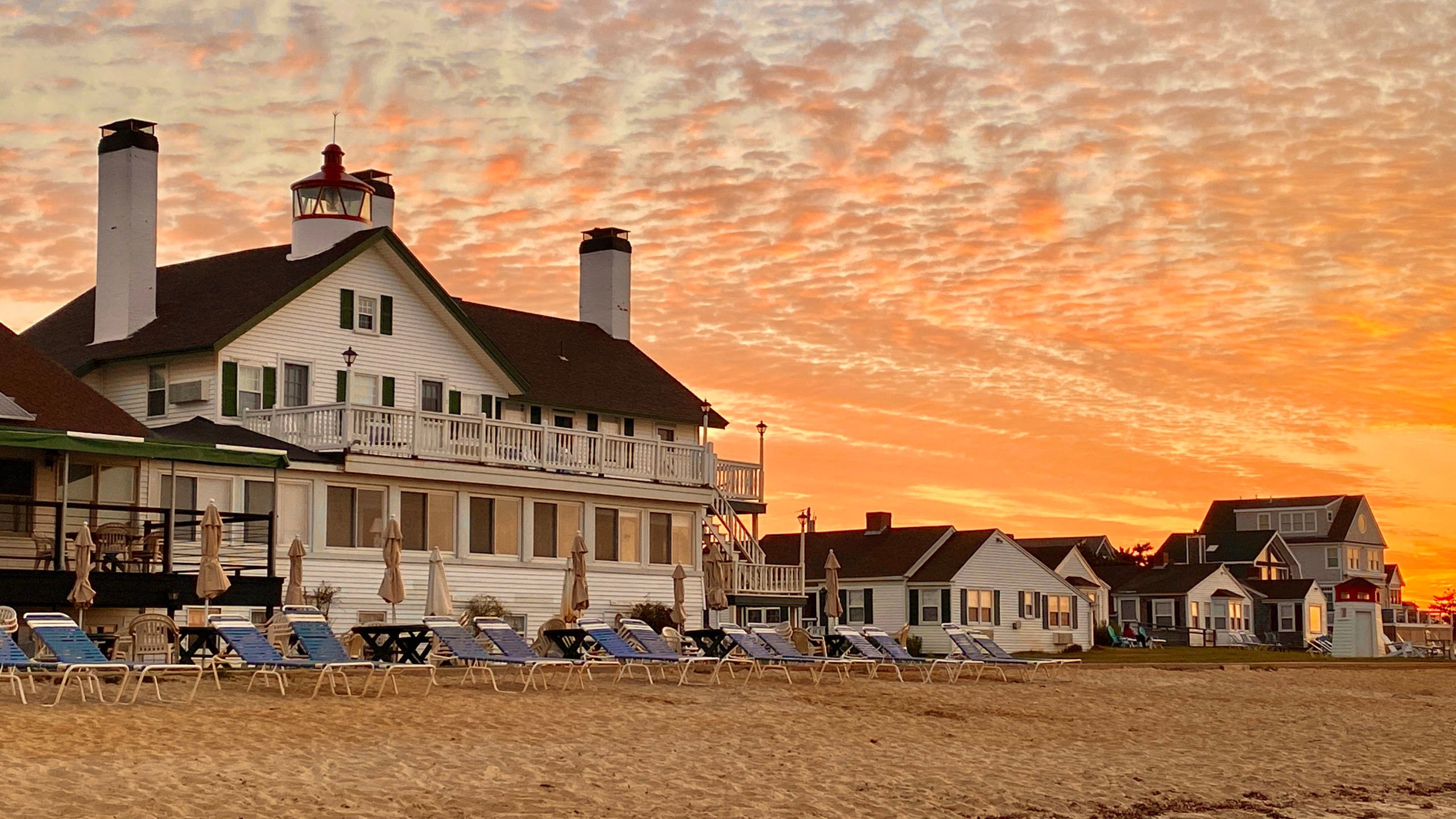 Lighthouse Inn Cape Cod, West Dennis: Compare 16 Deals from $193 - KAYAK