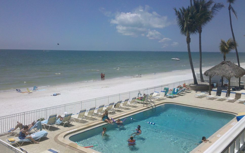 Kahlua Beach Club from . Fort Myers Beach Hotel Deals & Reviews - KAYAK