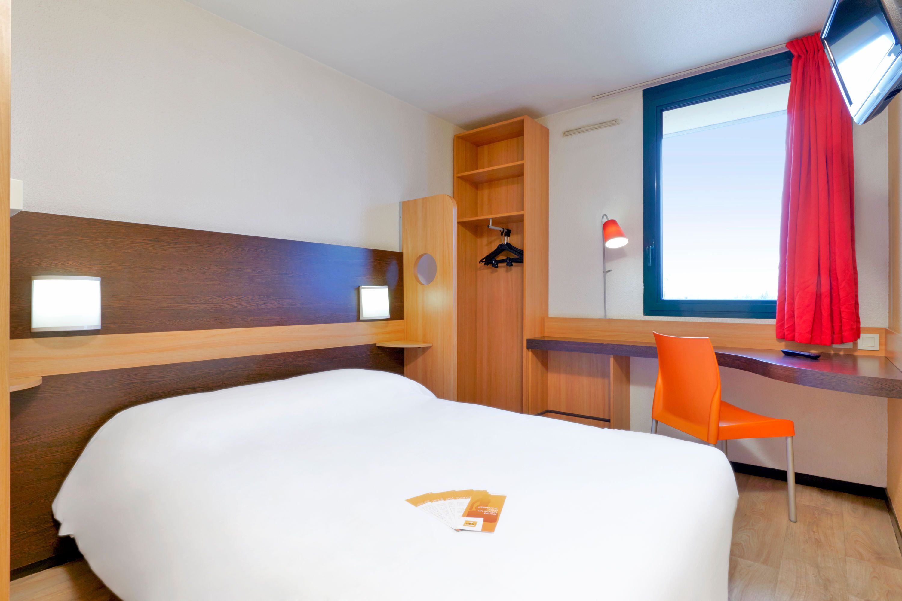 B&b Hotel Cholet Nord from $35. Cholet Hotel Deals & Reviews - KAYAK