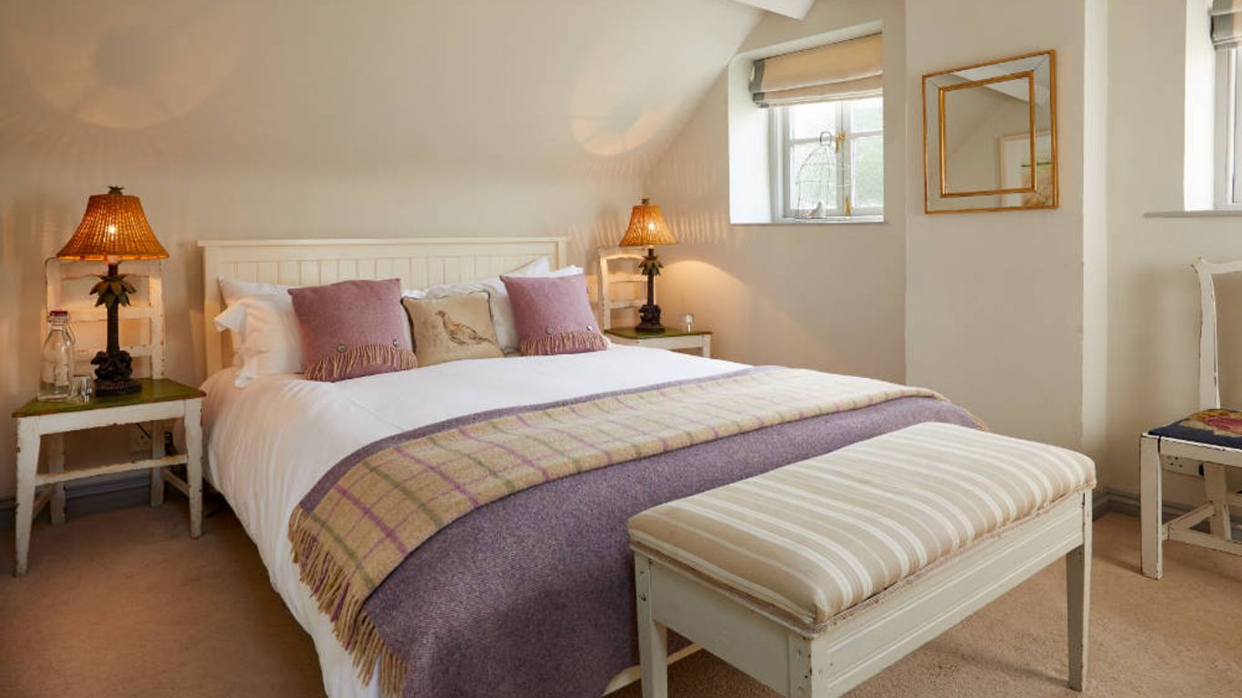 Five Alls from $114. Lechlade Hotel Deals & Reviews - KAYAK