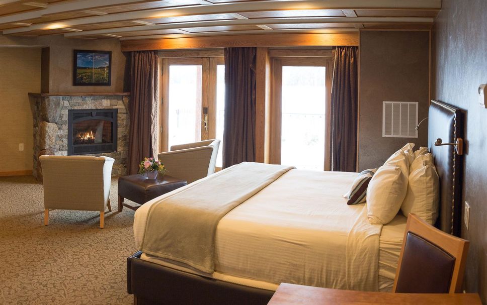 Golden Arrow Lakeside Resort from $146. Lake Placid Hotel Deals ...