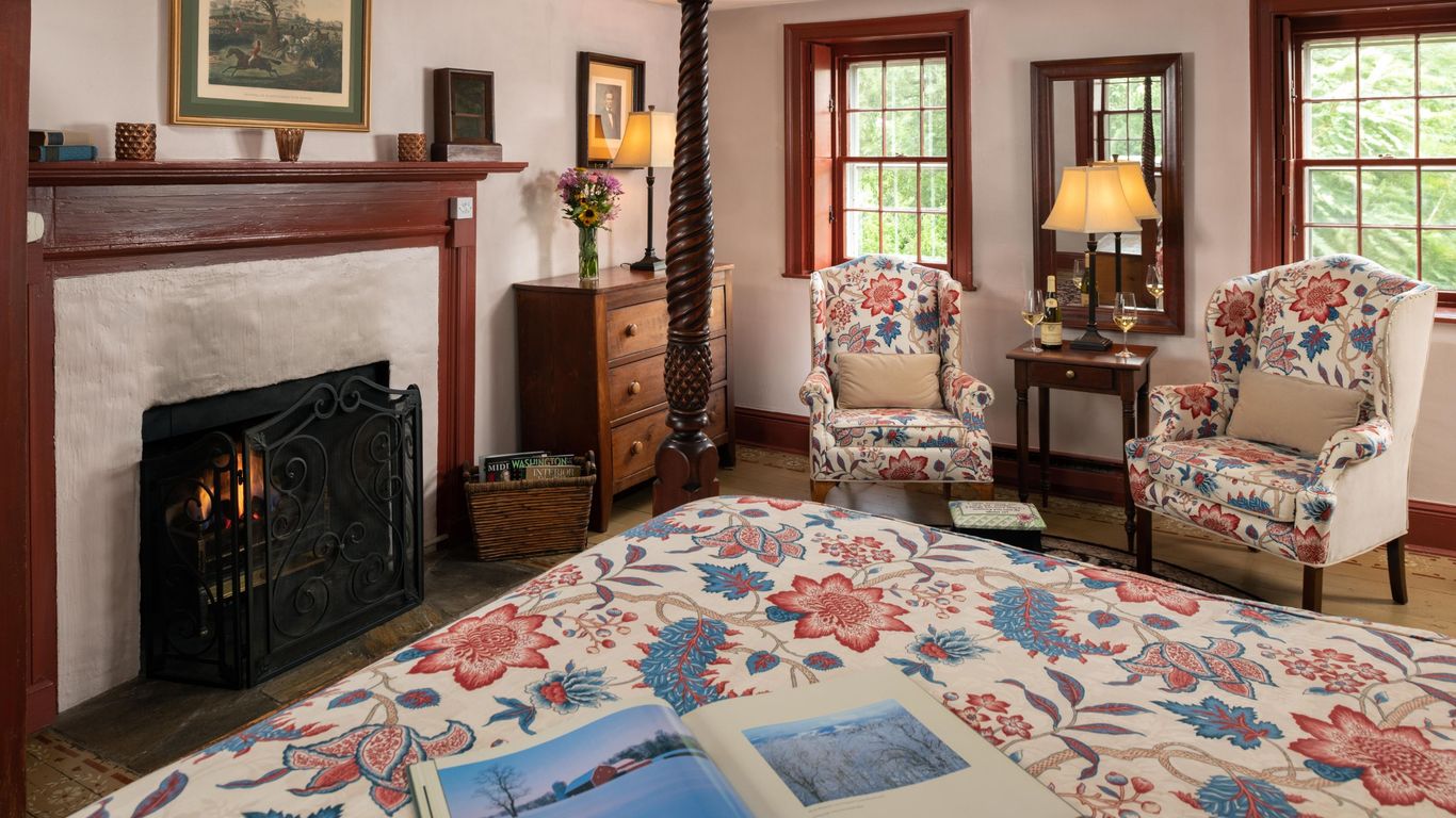 The Ashby Inn & Restaurant from $283. Paris Hotel Deals & Reviews - KAYAK