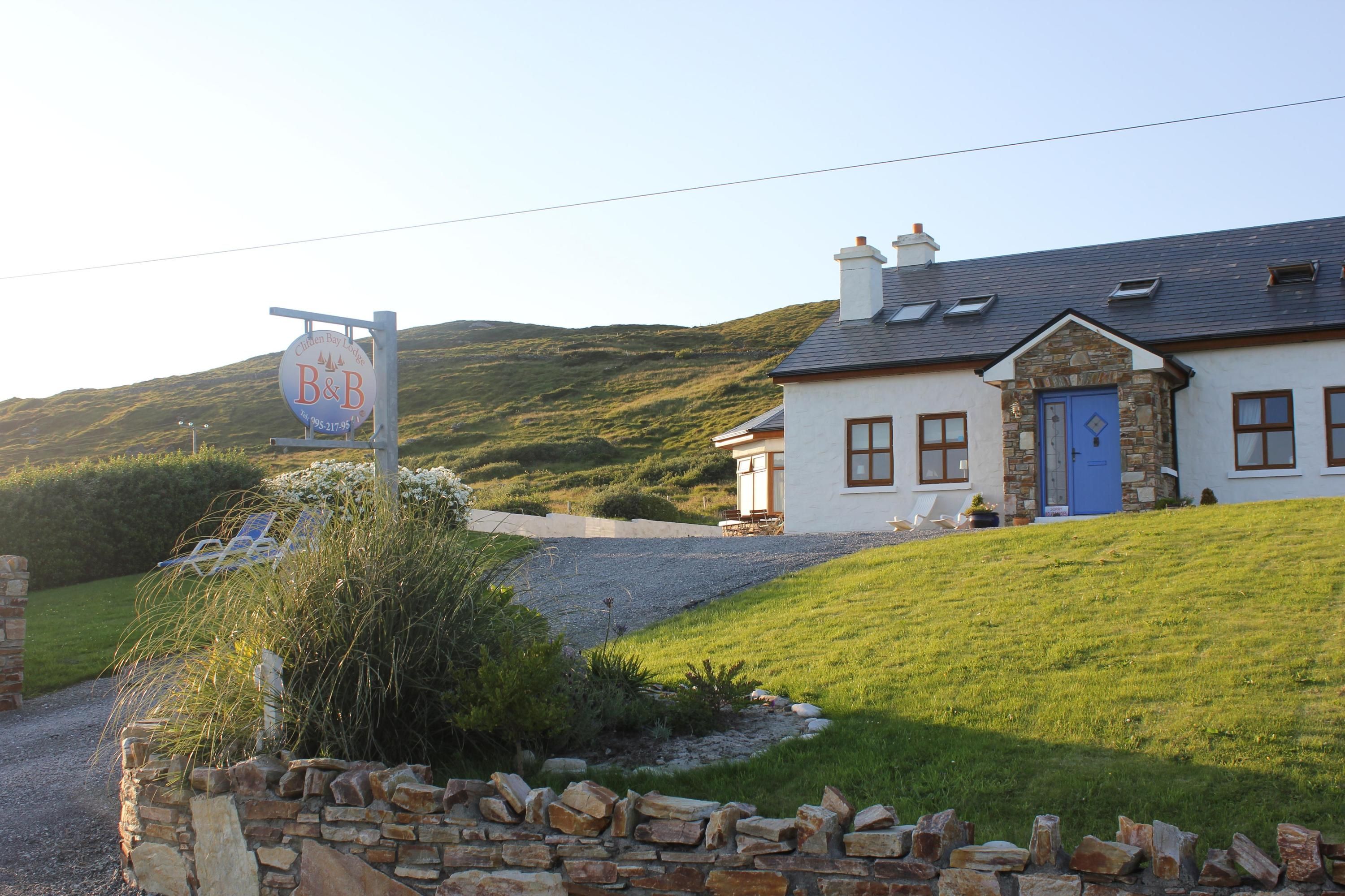 Clifden Bay Lodge from $105. Clifden Hotel Deals & Reviews - KAYAK