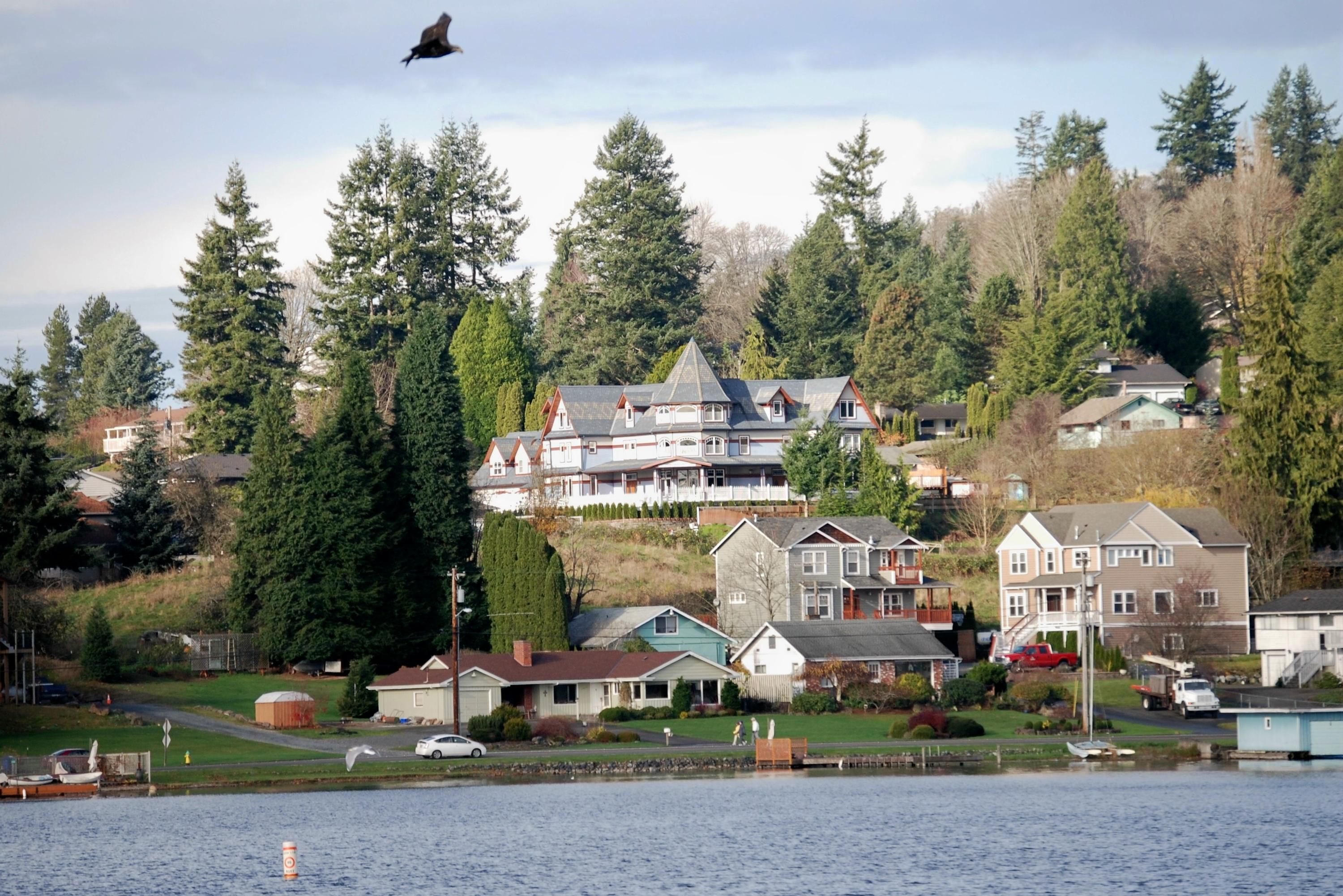 Mansion Inn Lake Stevens from $202. Lake Stevens Hotel Deals & Reviews ...