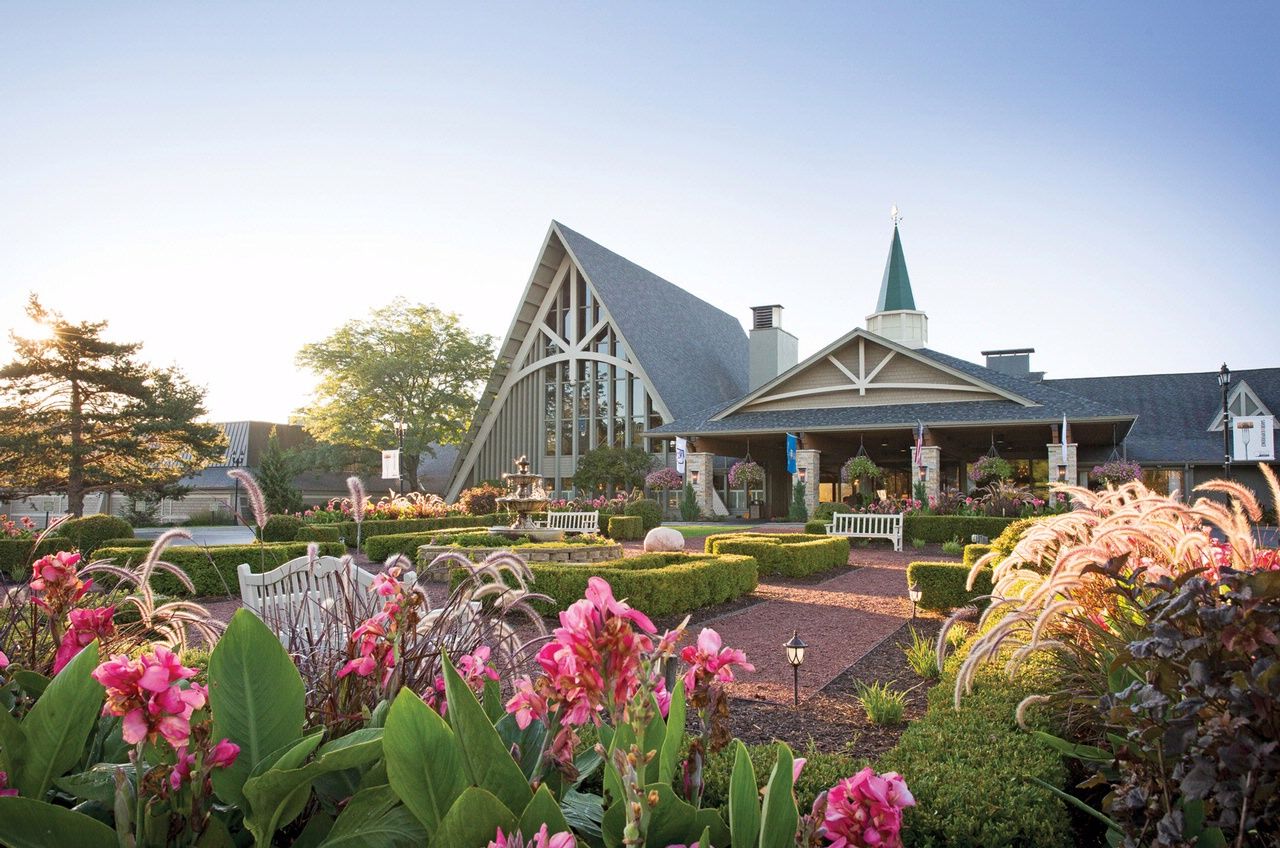 Abbey Resort and Avani Spa from $68. Fontana-On-Geneva Lake Hotel Deals ...