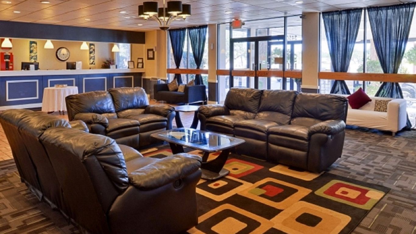 The Inn And Suites At 34 Fifty from $65. Abilene Hotel Deals & Reviews ...