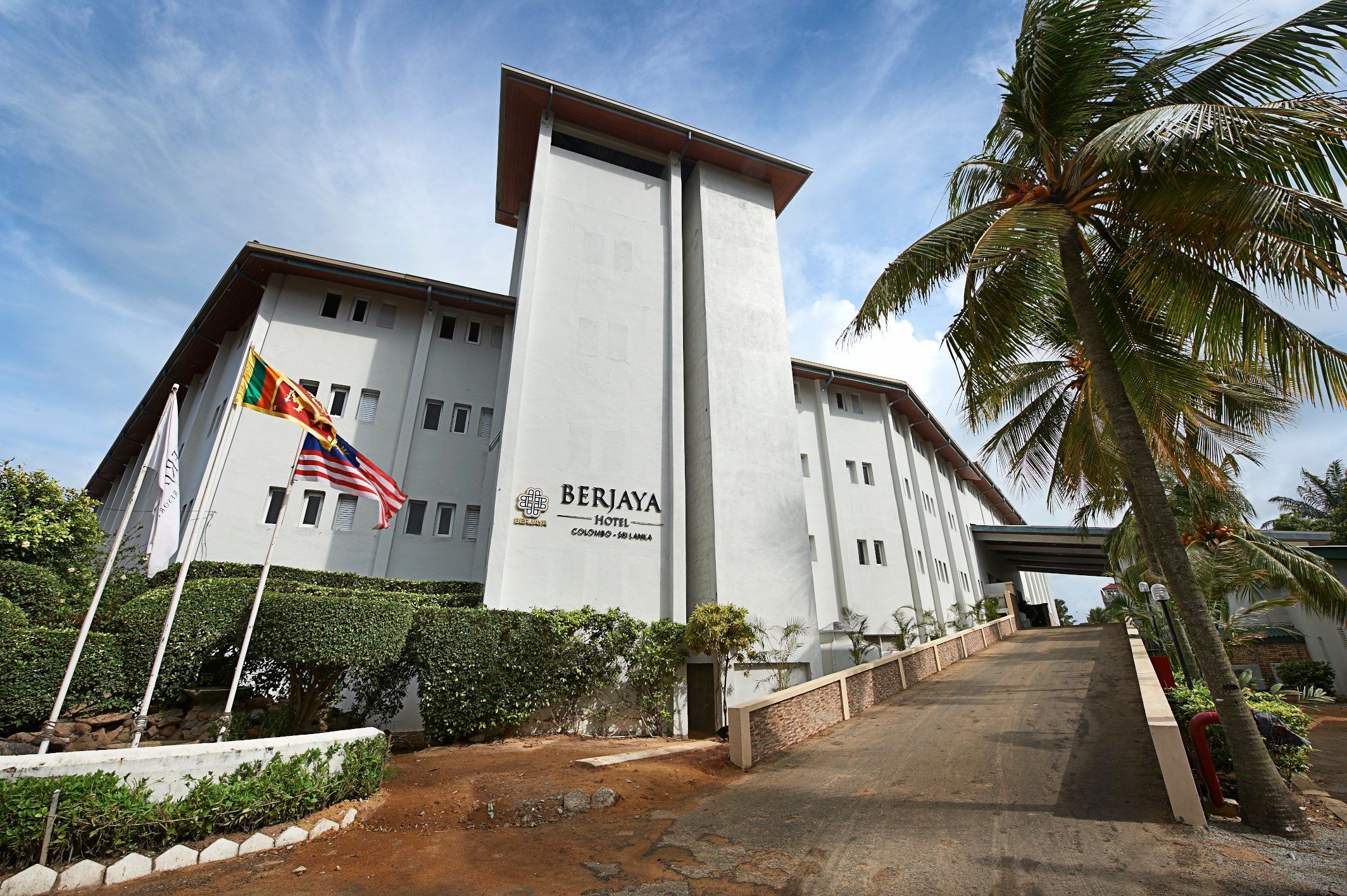 Berjaya Hotel Colombo from $30. Dehiwala-Mount Lavinia Hotel Deals ...