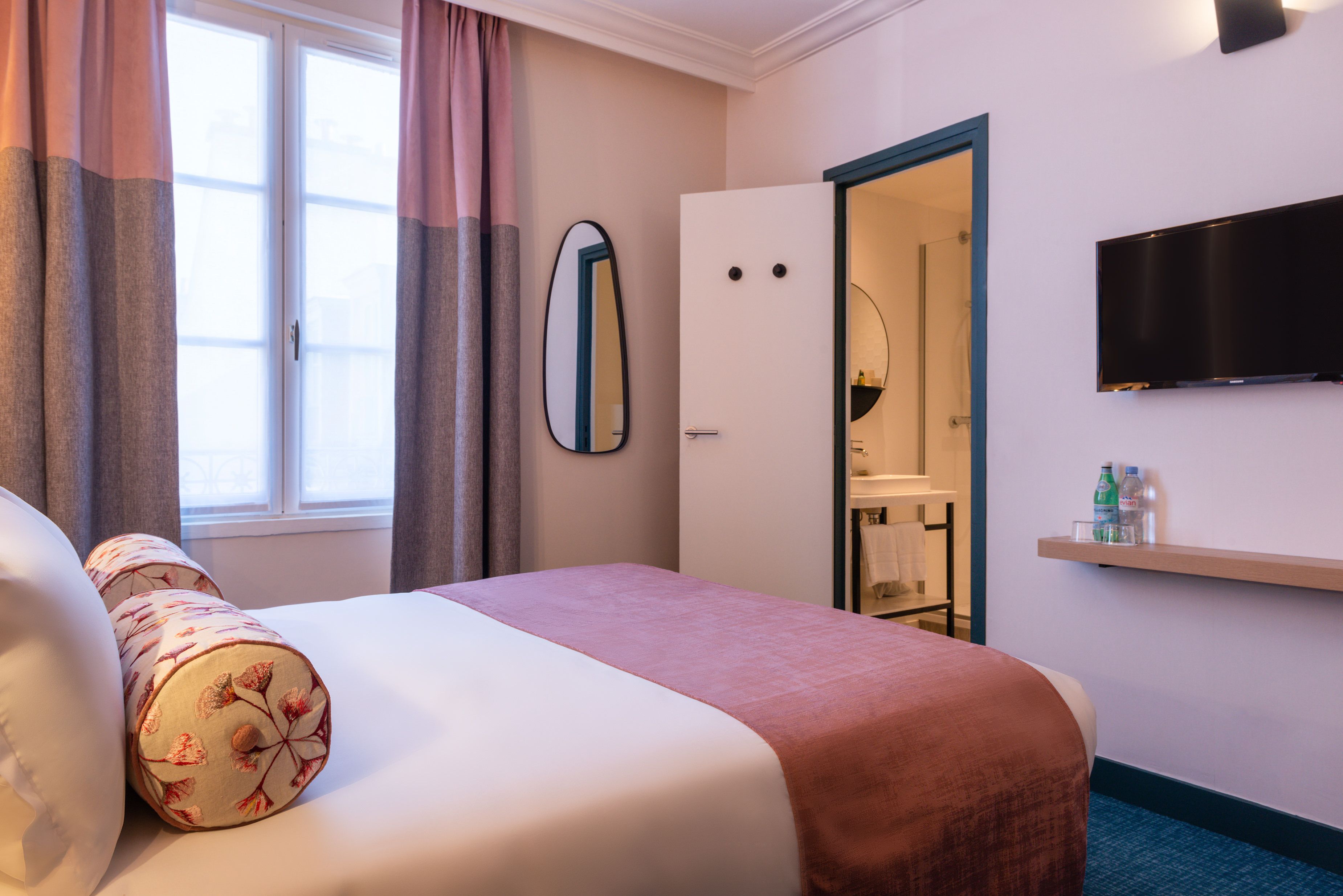 Hotel Prelude Opera from $110. Paris Hotel Deals & Reviews - KAYAK