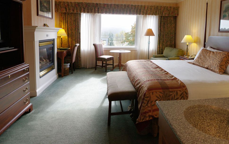 Stoweflake Mountain Resort & Spa from $104. Stowe Hotel Deals & Reviews ...